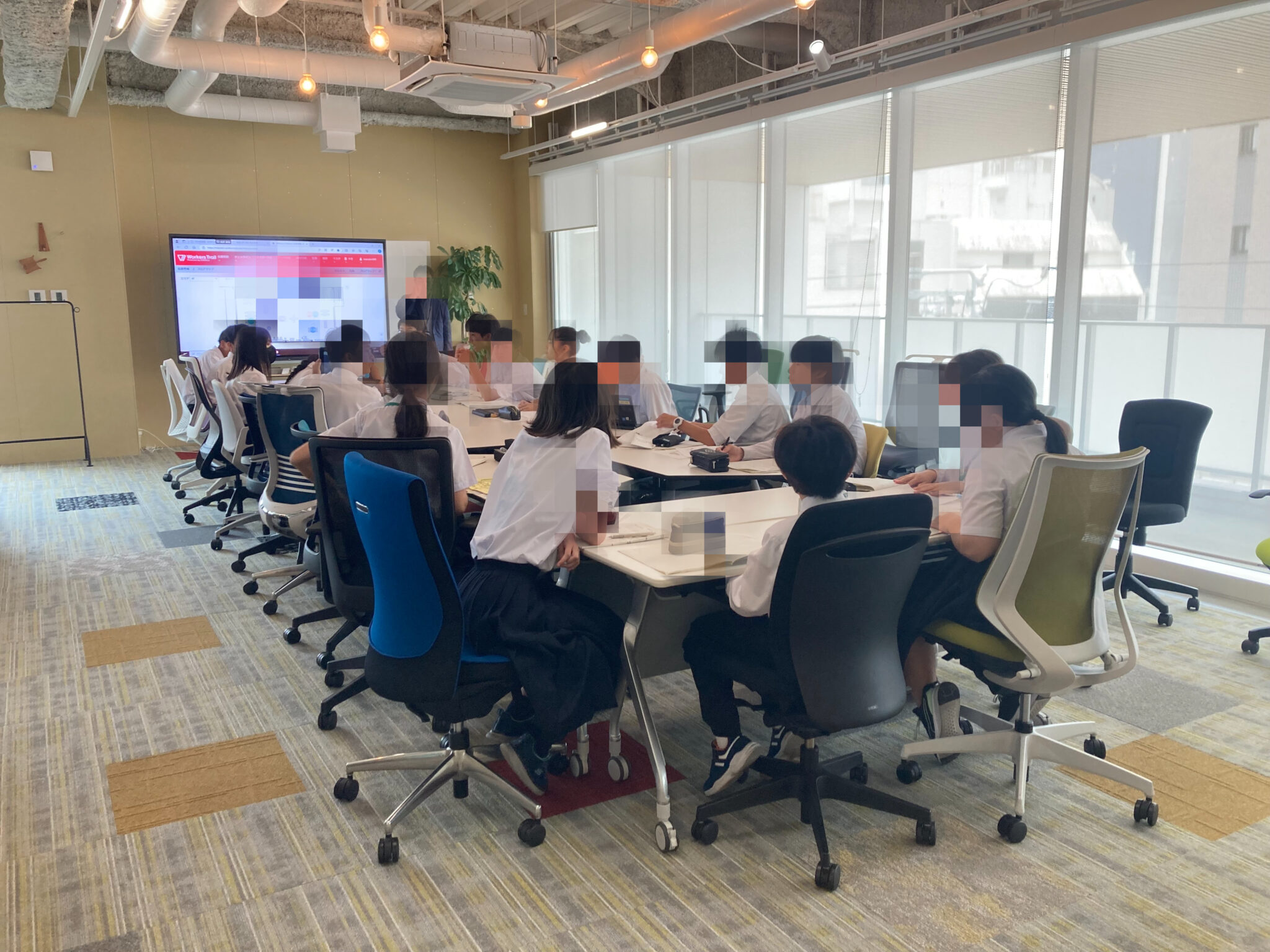 中学生が社会科見学としてオフィスに来てくれました | MARUTEN MAGAZINE | (株)丸天産業のメディアマガジン
